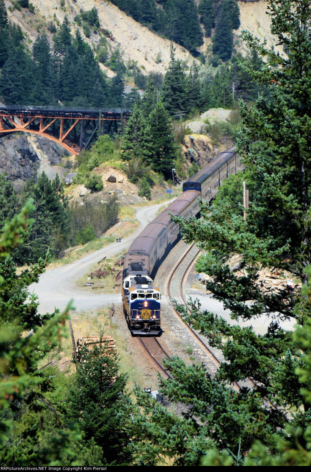 RMRX 8015 8018 "Rocky Mountaineer" Crossing the Fraser River at the Cisco Bridges